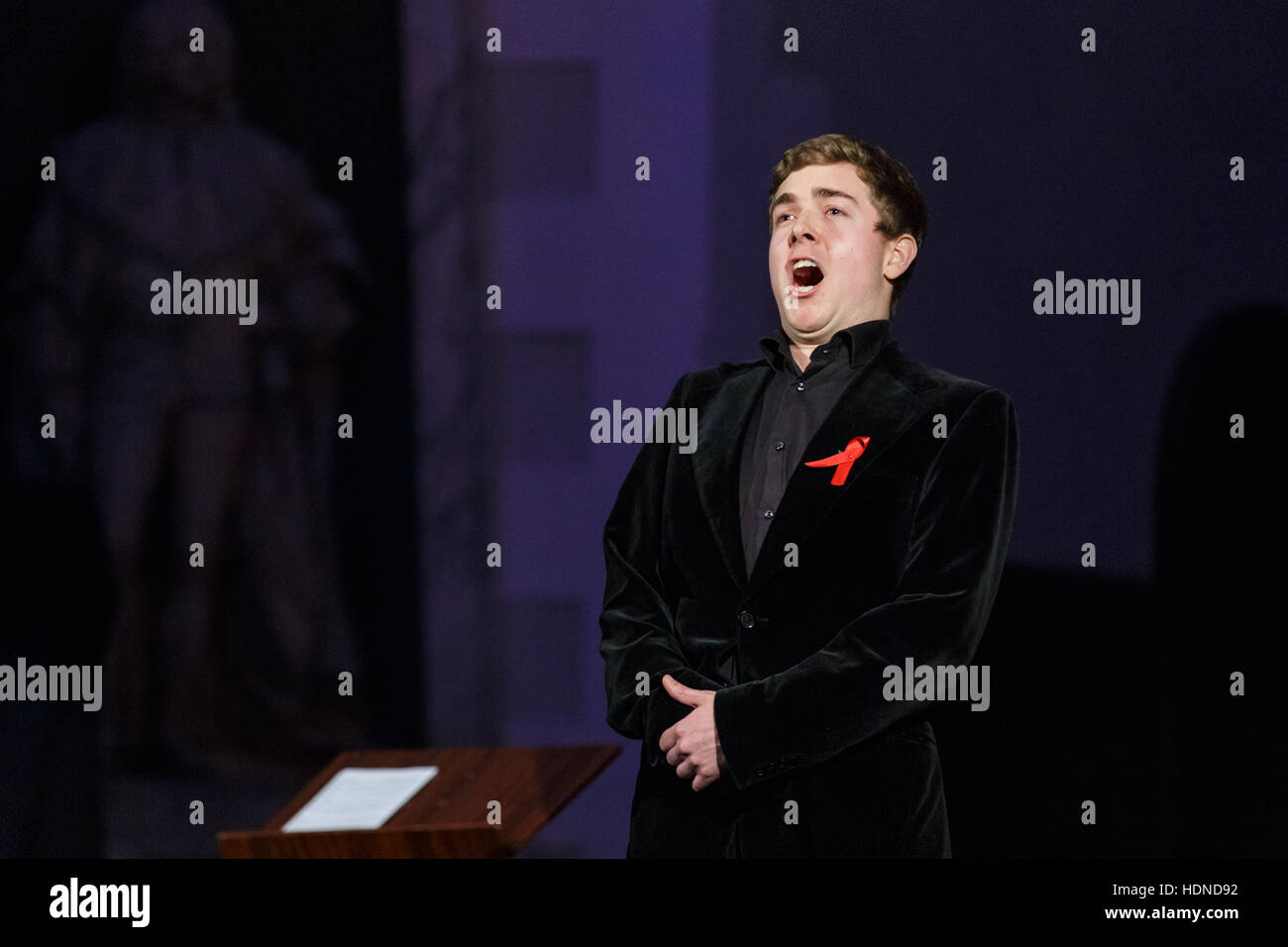 Christ Church Spitalfields, London, UK. 14th Dec, 2016. Tenor Alex ...