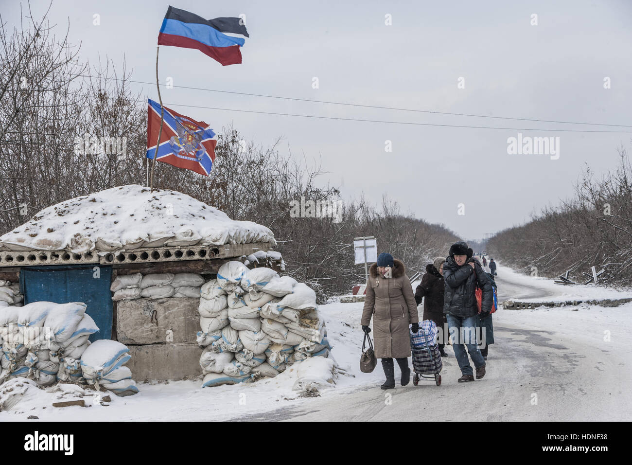 Donbass checkpoint hi-res stock photography and images - Alamy