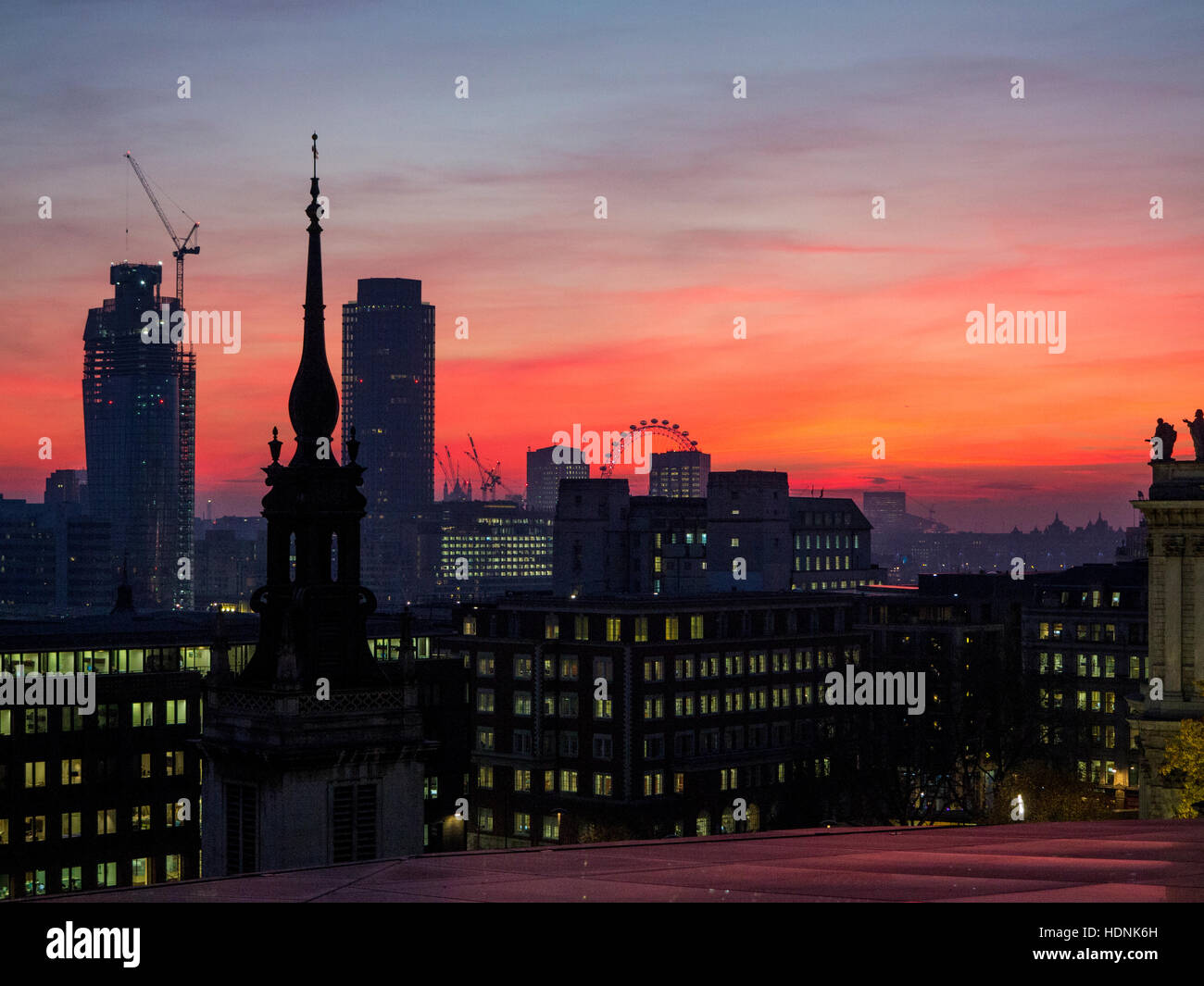London eye sunset hi-res stock photography and images - Alamy