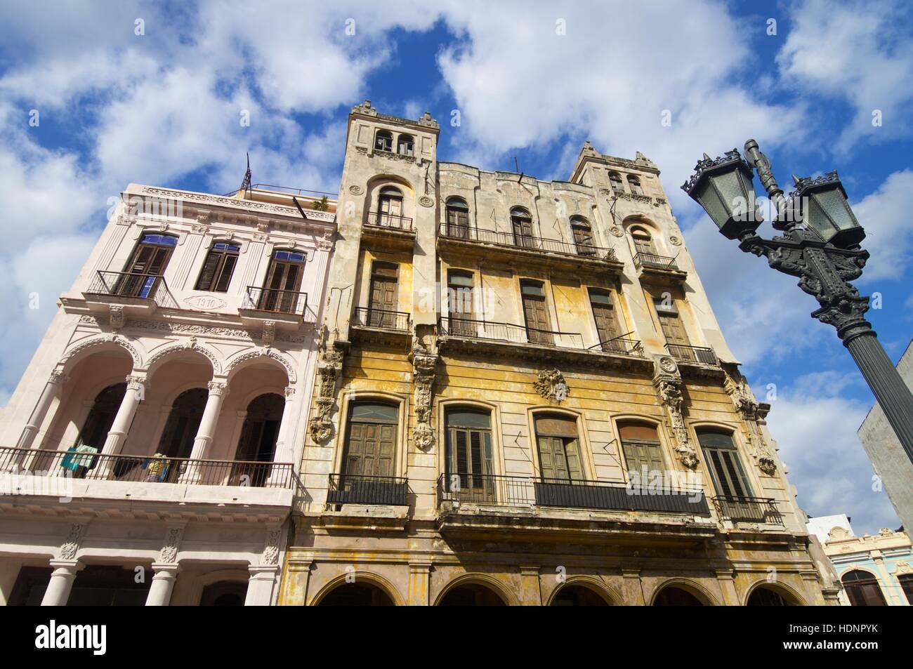 colonial building in Havana, Cuba Stock Photo - Alamy