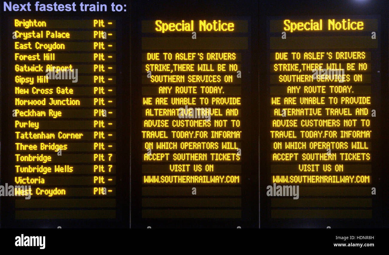 Screens at London Bridge station as a strike by train drivers on ...