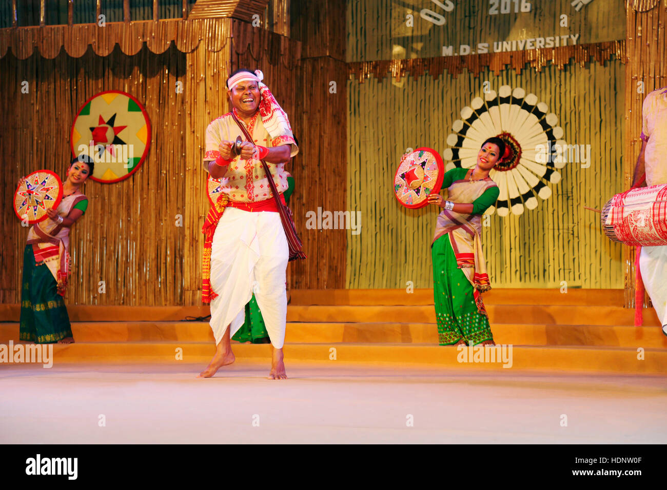 Bihu dance assam hi-res stock photography and images - Alamy