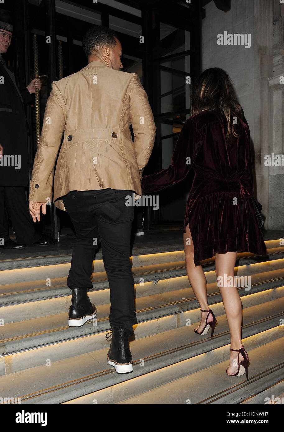 John Legend and his wife Chrissy Teigen arrive back at their hotel ...