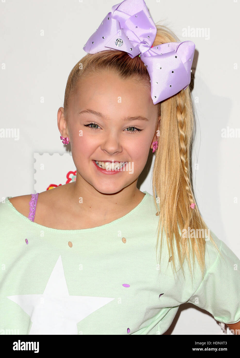 Elizabeth Glaser Pediatric Aids Foundation "A Time For Heroes" Family ...