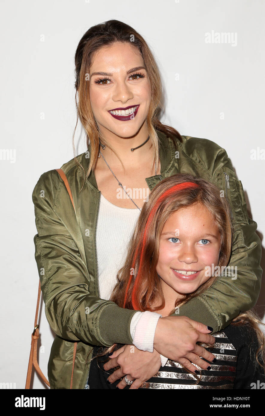 Elizabeth Glaser Pediatric Aids Foundation 'A Time For Heroes' Family ...