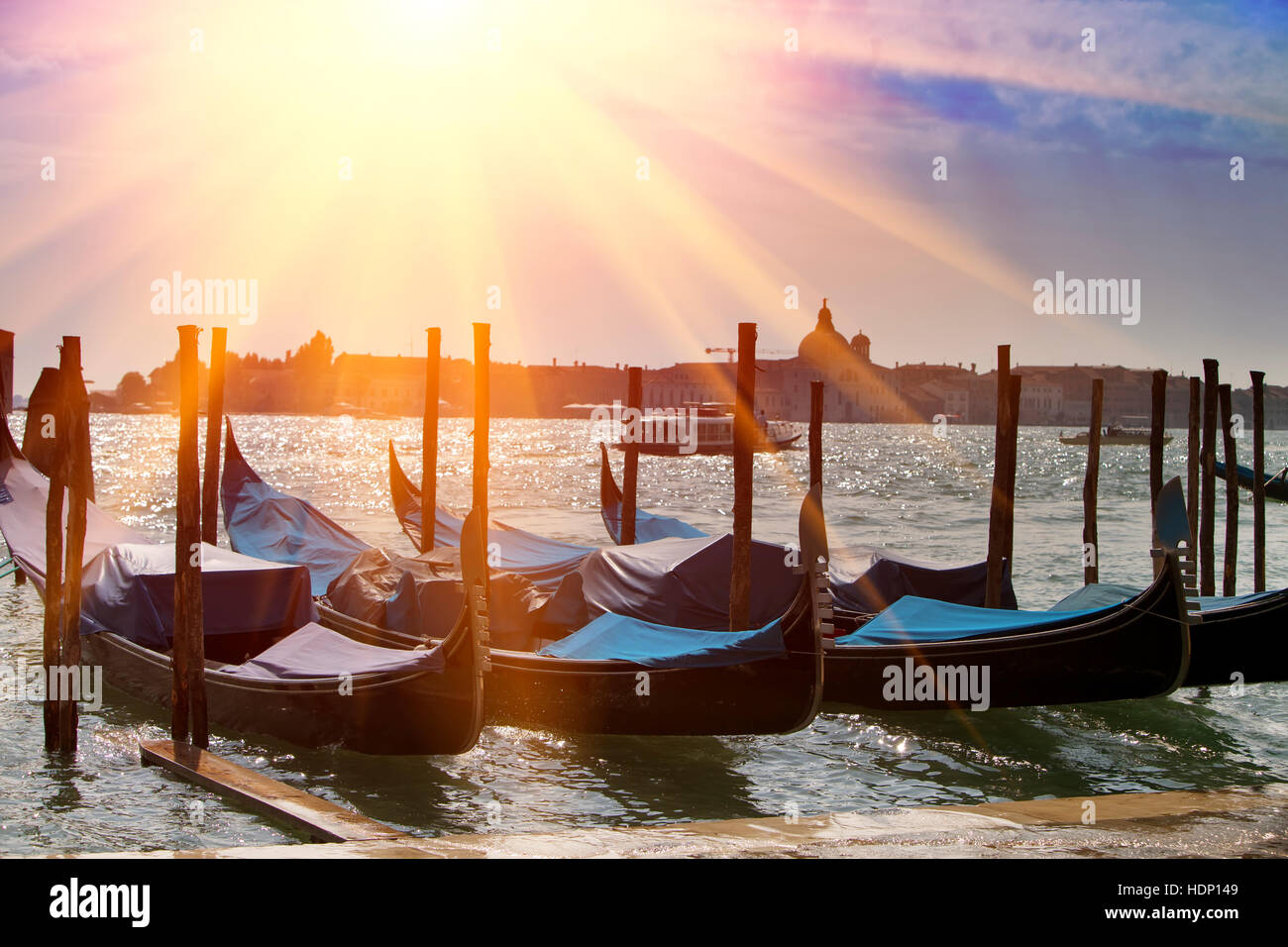 Venice cruise ship grand canal hi-res stock photography and images - Alamy