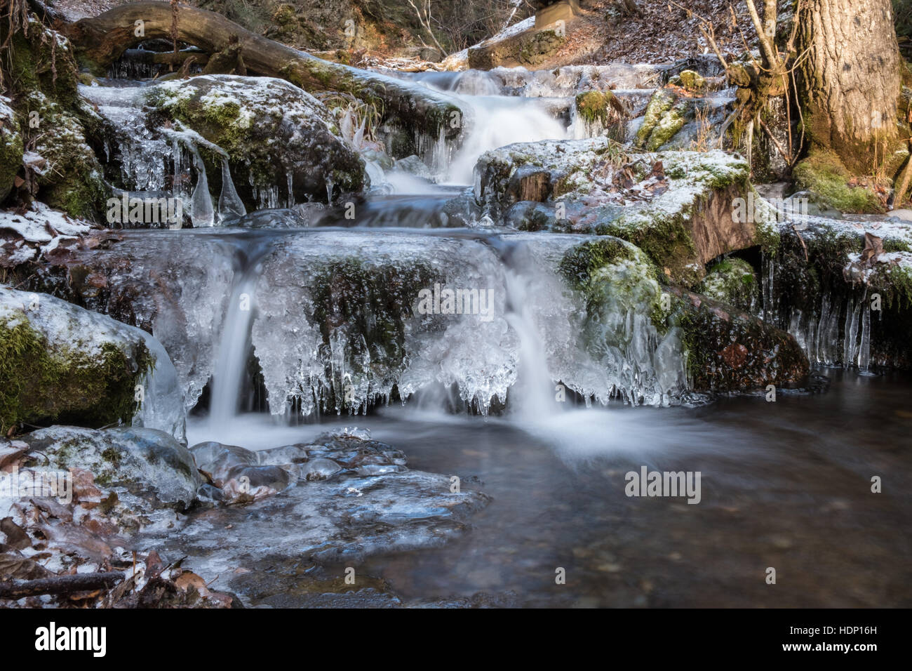 Frozen_river hi-res stock photography and images - Alamy