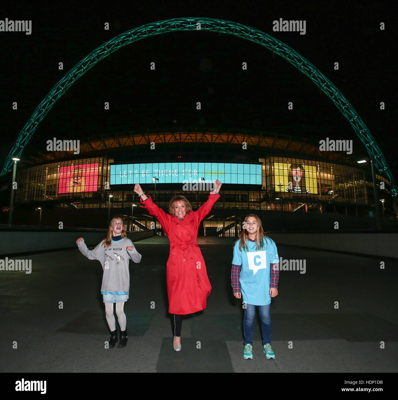 Esther Rantzen and some volunteers celebrate the 30th anniversary of ...