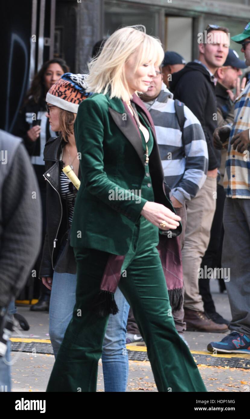 Sandra Bullock and Cate Blanchett on the set of 'Ocean's Eight ...