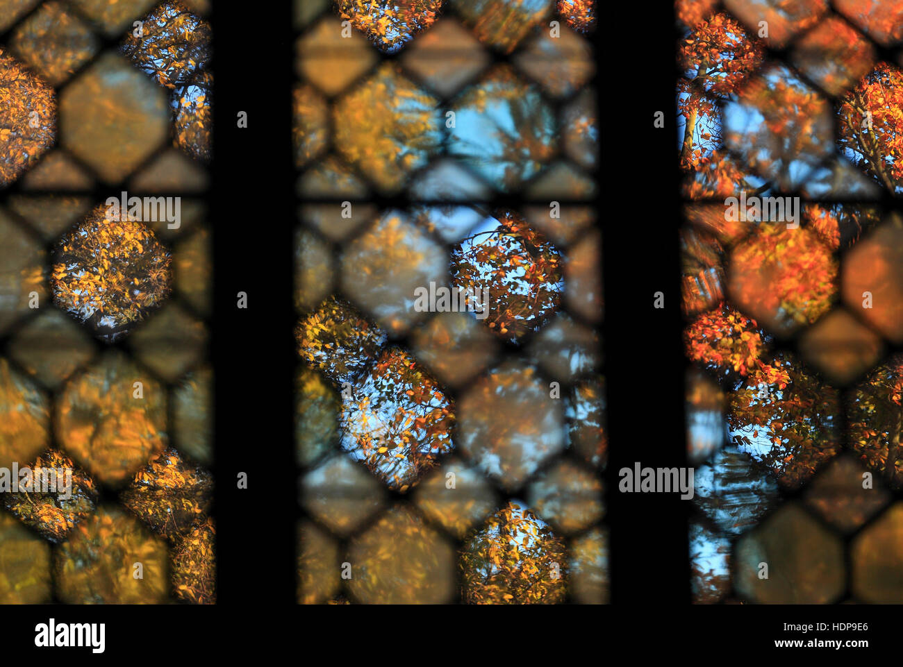 Lattice window hi-res stock photography and images - Alamy