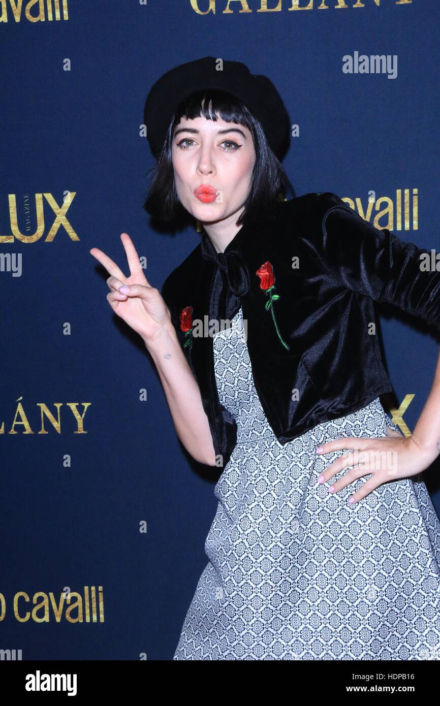 Genlux Issue Release Party hosted by Paula Patton - Arrivals Featuring ...