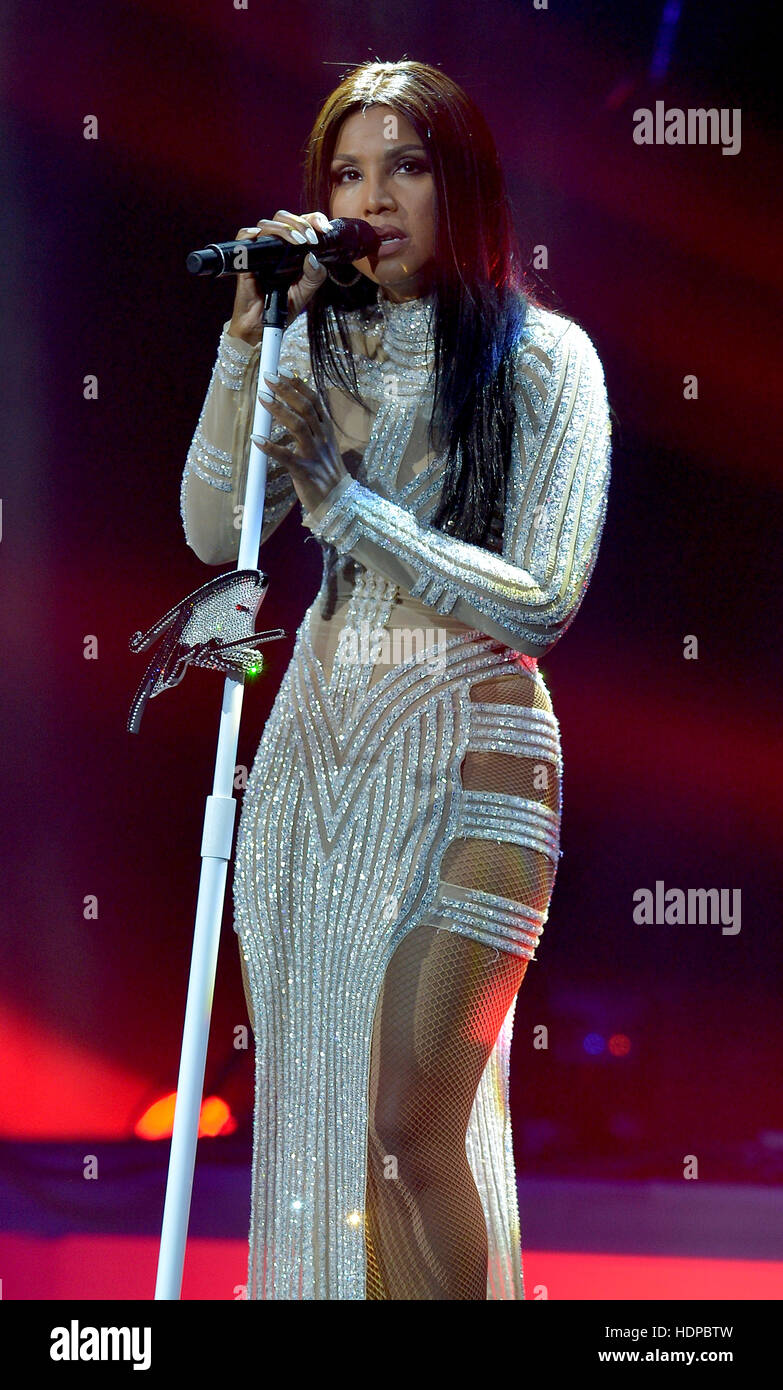 Toni Braxton performs onstage at Hard Rock Live! in the Seminole Hard ...