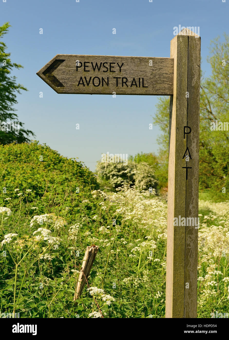 Avon valley path wiltshire hi-res stock photography and images - Alamy