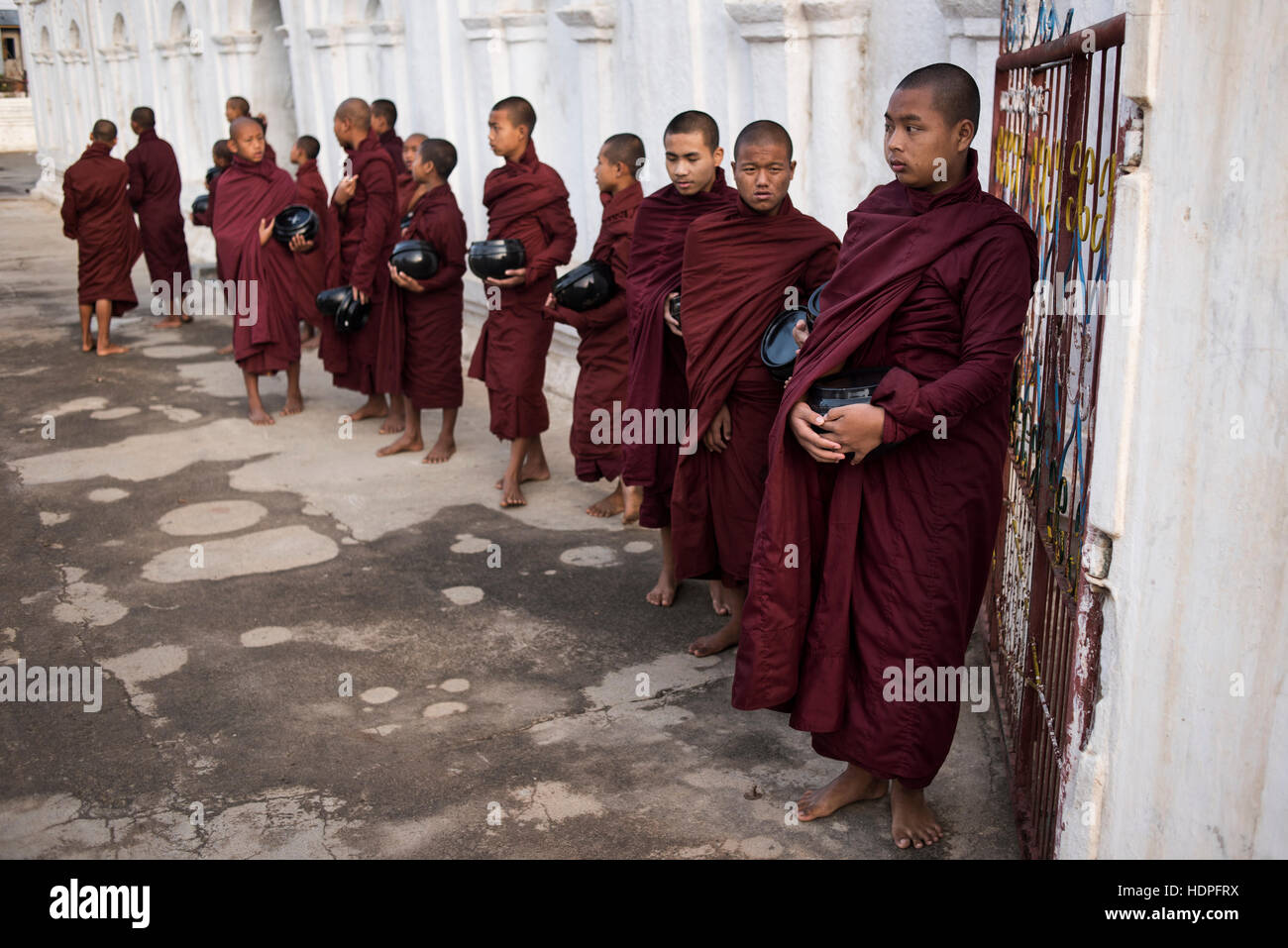 Buddhist monks morning collection of food hi-res stock photography and ...