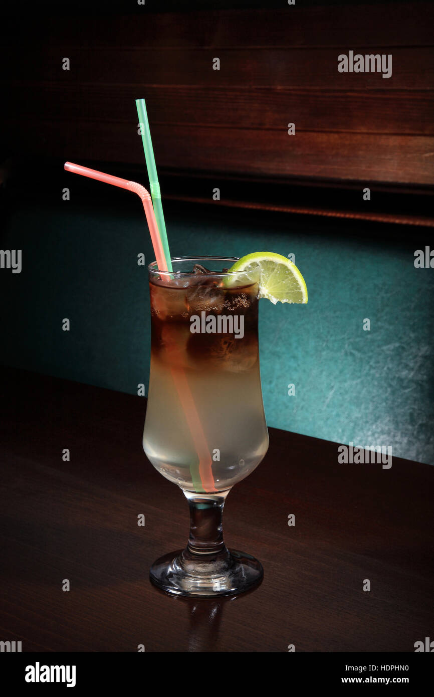 Refreshing gin cocktail cola hi-res stock photography and images - Alamy