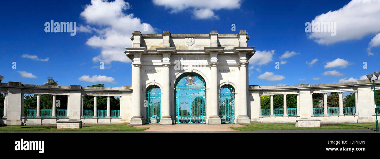 The War Memorial at Victoria Embankment, Nottingham, Nottinghamshire ...