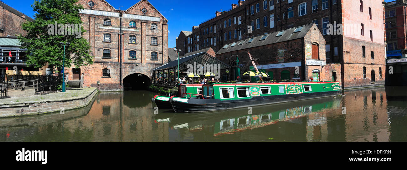 Narrowboats on the Nottingham Canal, Waterfront area of Nottingham city ...