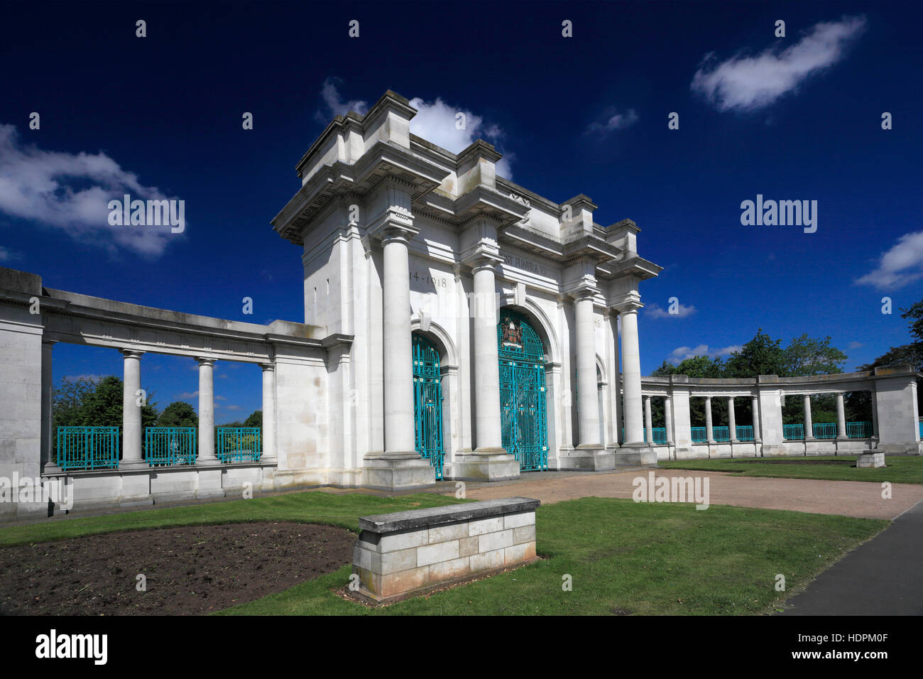 The War Memorial at Victoria Embankment, Nottingham, Nottinghamshire ...