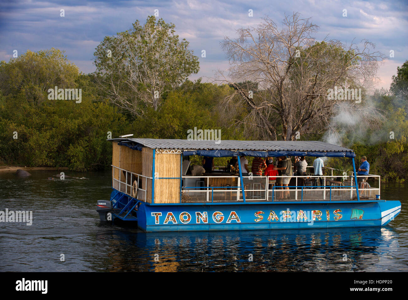 African river boat hi-res stock photography and images - Alamy