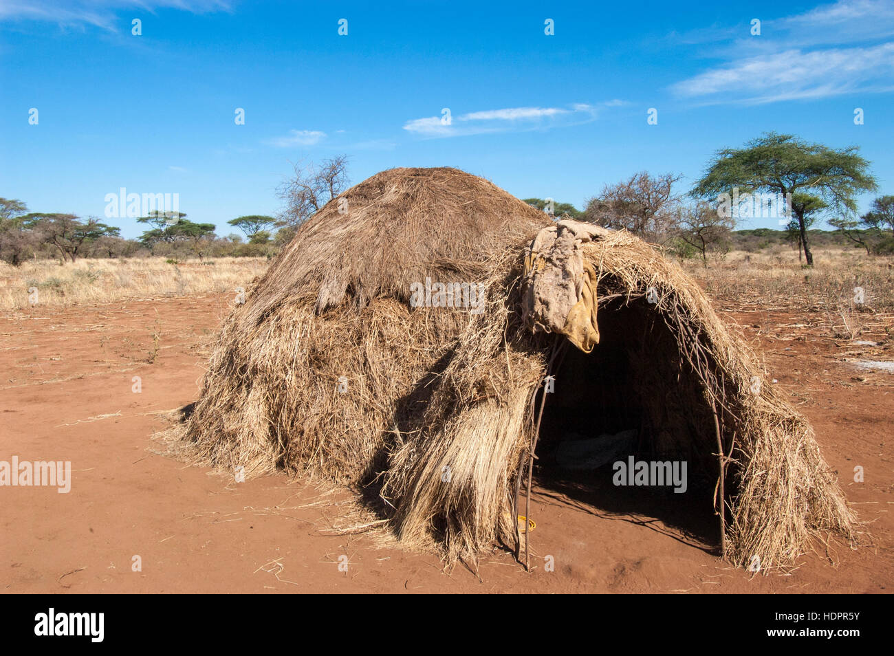 Hadza hunter gatherers hi-res stock photography and images - Alamy