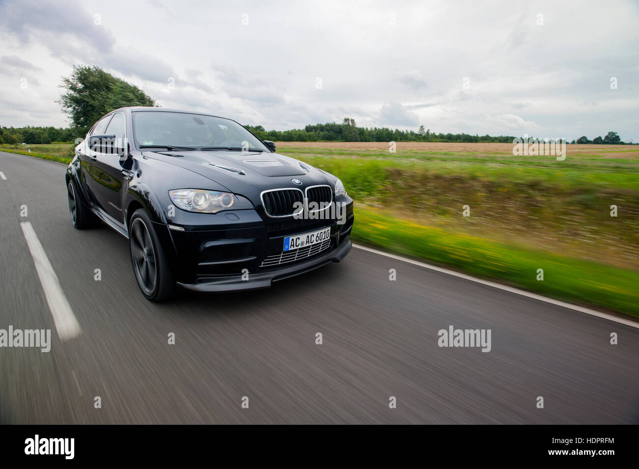 Bmw x6m hi-res stock photography and images - Alamy