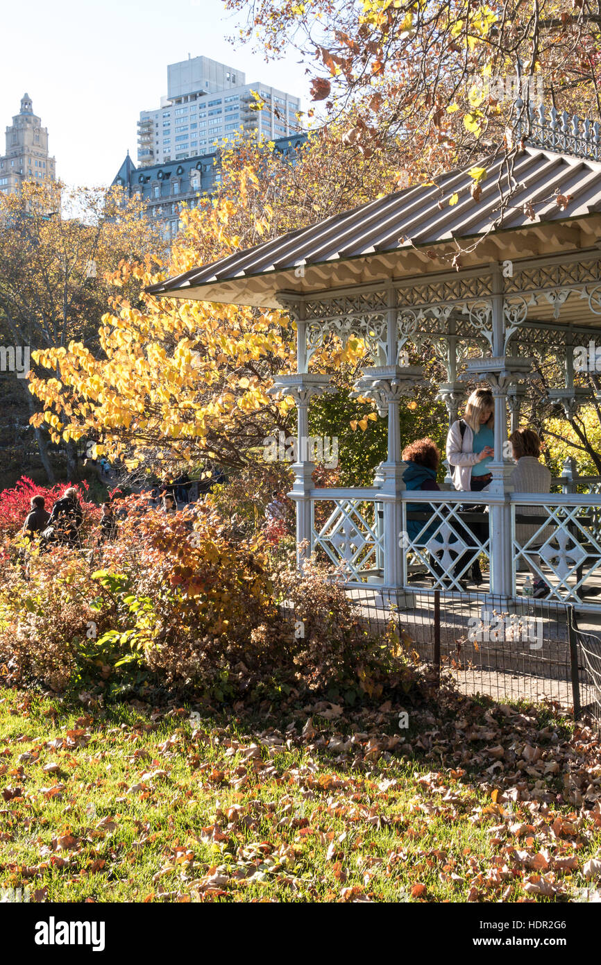 Ladies pavilion central park hi-res stock photography and images - Alamy
