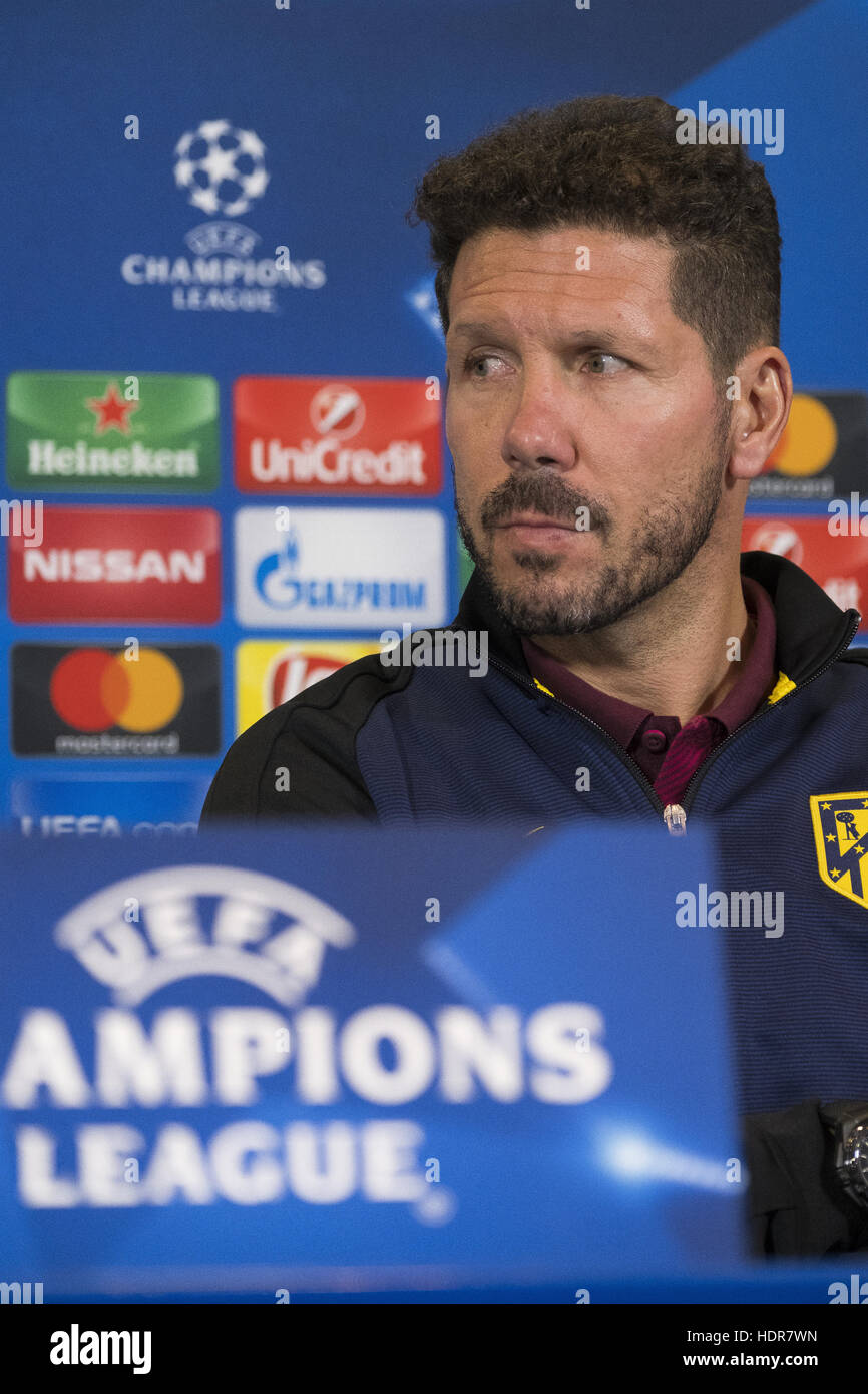 Press conference prior to the UEFA Champions League Group D football ...