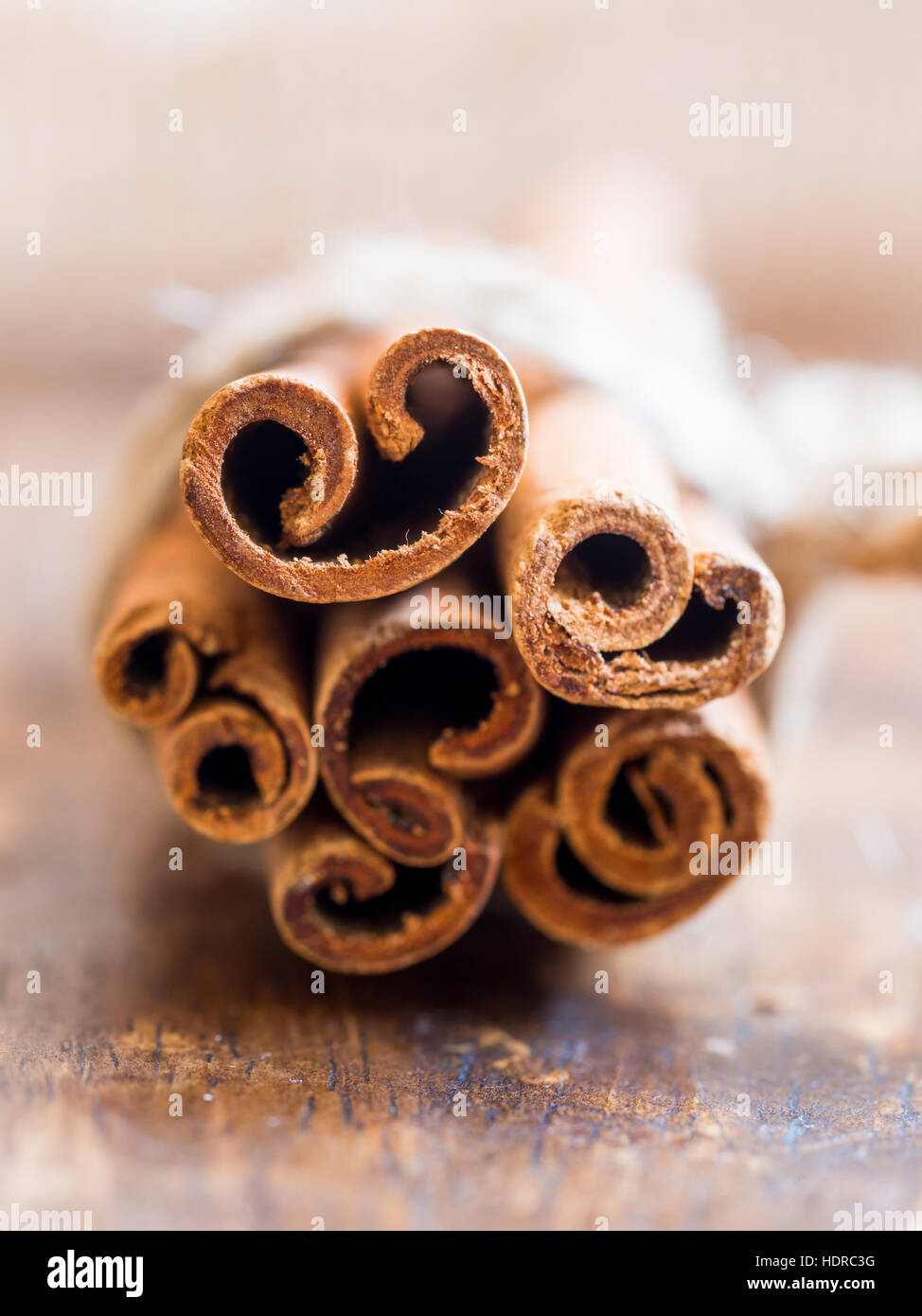 Bunch of cinnamon sticks, close up Stock Photo - Alamy