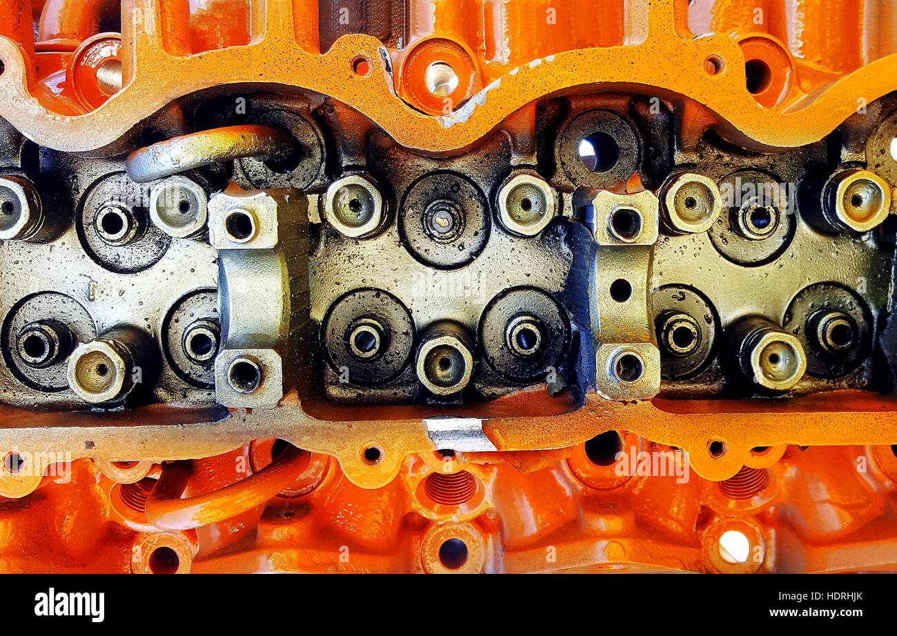Automobile engine manufacturing hi-res stock photography and images - Alamy