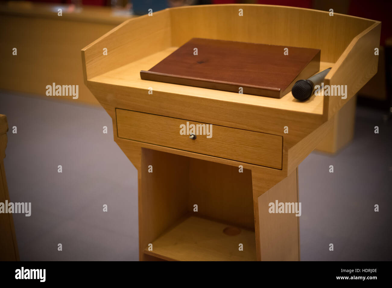 Conference room microphone hi-res stock photography and images - Alamy