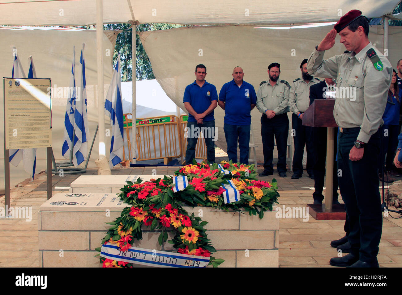 Lieutenant colonel john by hi-res stock photography and images - Alamy