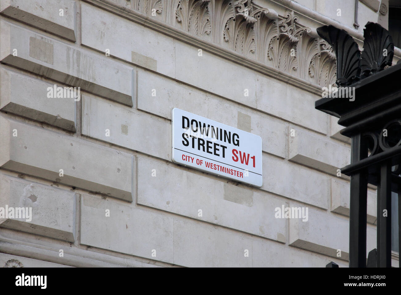 downing street sign london Stock Photo - Alamy