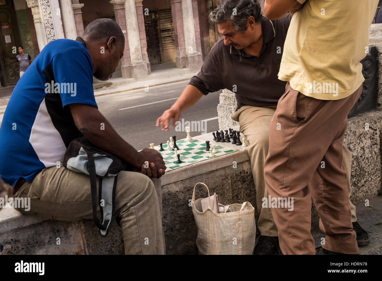 Chess players hi-res stock photography and images - Alamy