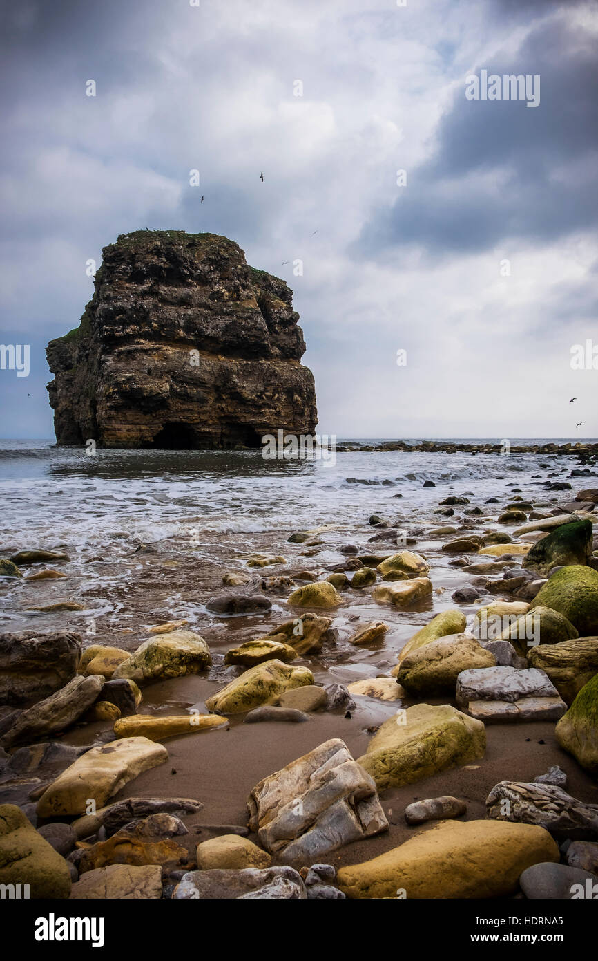 South shields beach cloudy hi-res stock photography and images - Alamy