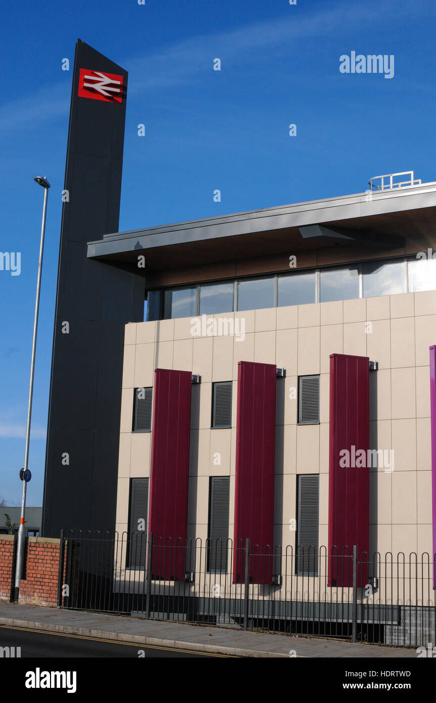 Northampton railway station Stock Photo - Alamy