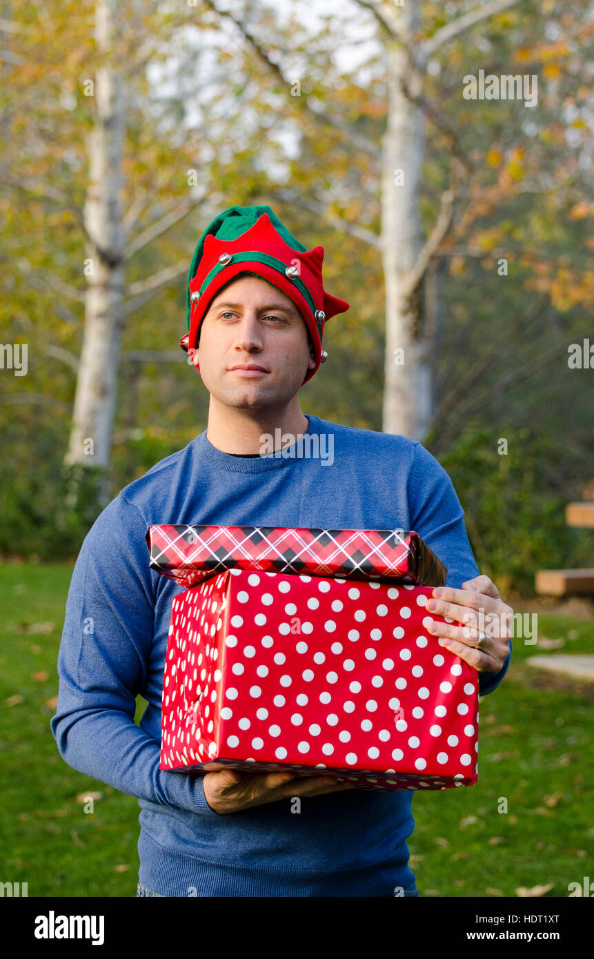 Reminiscing hi-res stock photography and images - Alamy