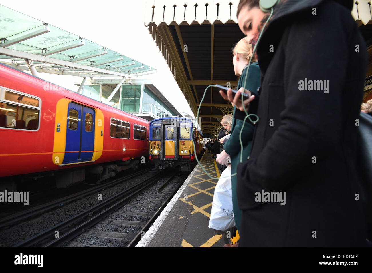 Train passengers stranded on platform hi-res stock photography and ...