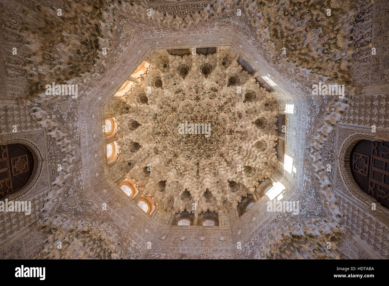 Ceiling of interiors of Alhambra Palace Stock Photo - Alamy