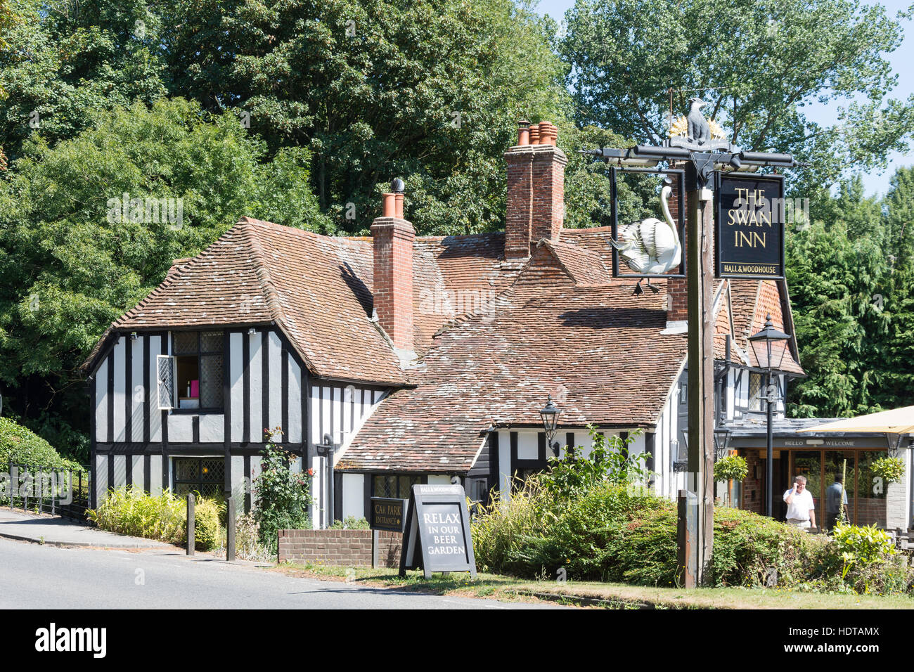 16th century The Swan Inn, Andover Road, Newtown, Hampshire, England ...