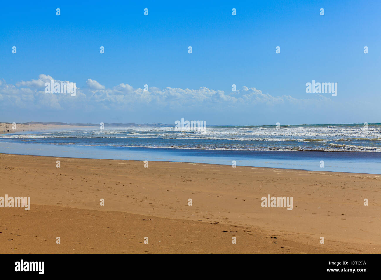 Empty landscape perfect seashore beach hi-res stock photography and ...