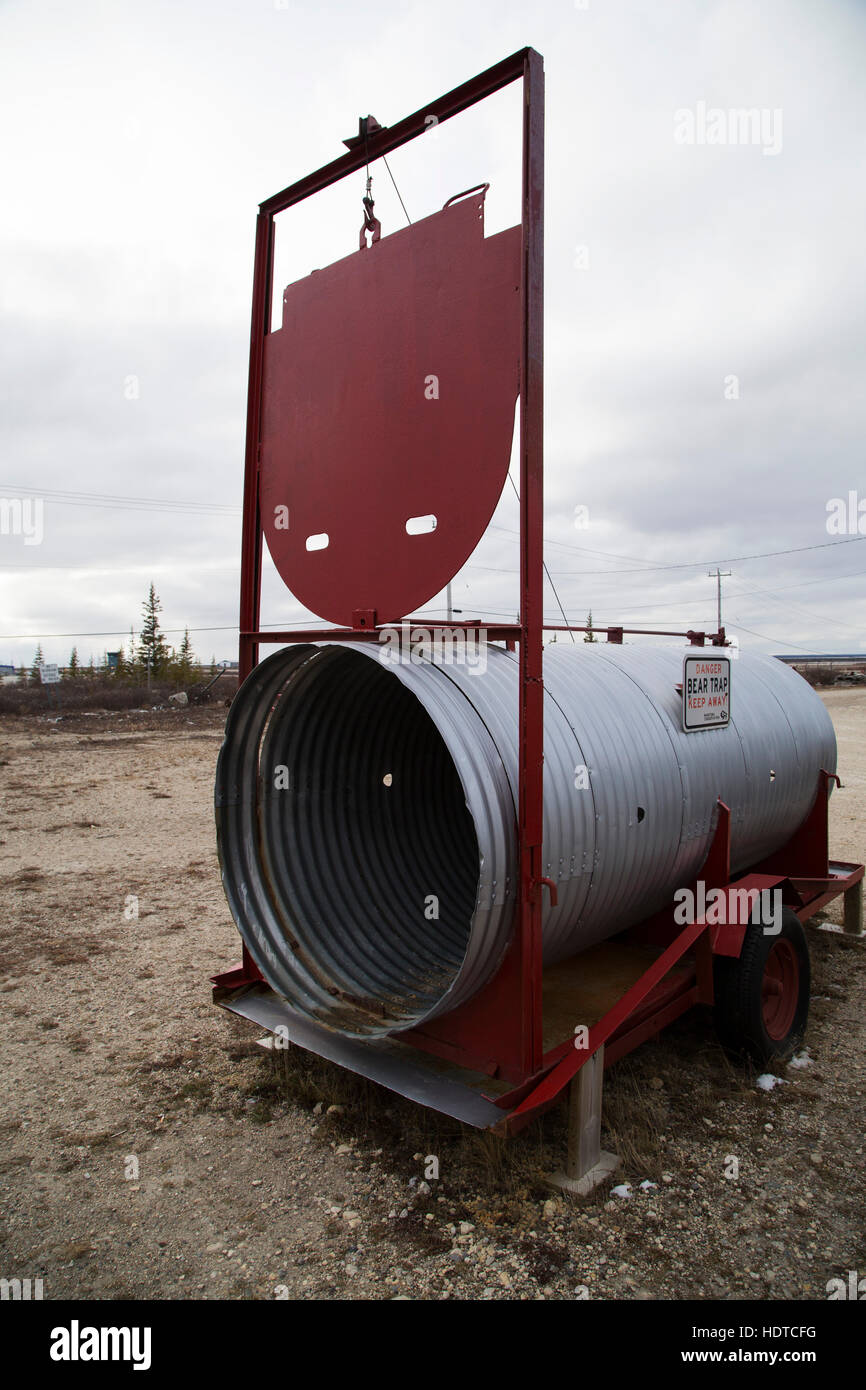 Bear trap hi-res stock photography and images - Alamy