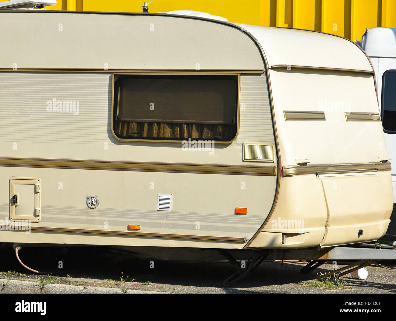 Old caravan hi-res stock photography and images - Alamy