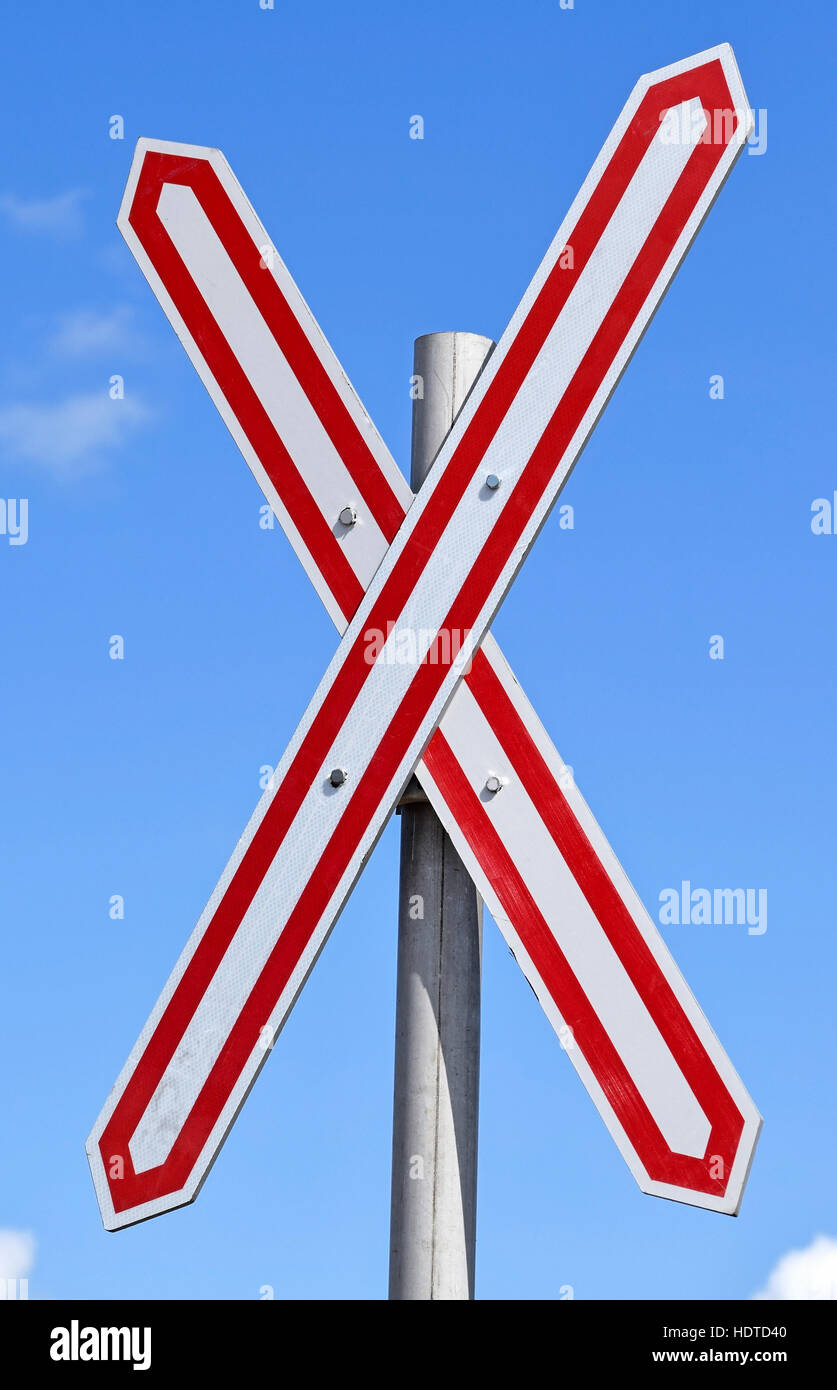 Railway crossing sign at the road crossing Stock Photo - Alamy