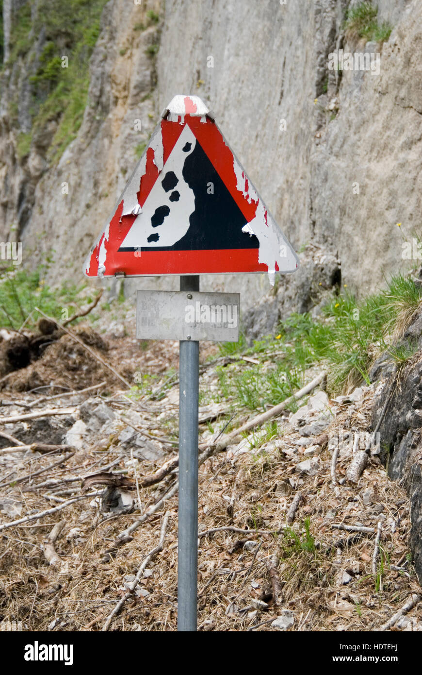 Falling rocks hi-res stock photography and images - Alamy