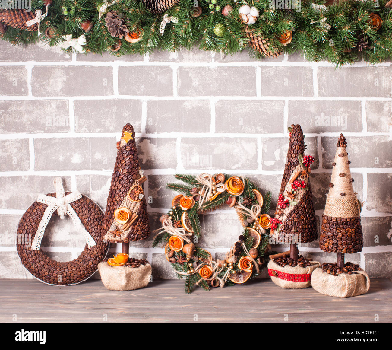 Wreath making coffee hi-res stock photography and images - Alamy