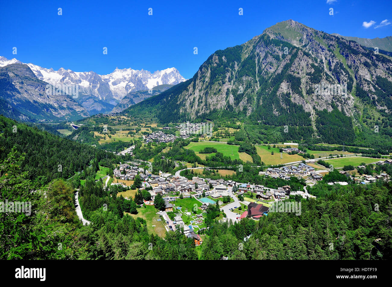 Summer view of beautiful mountain landscape in northern Italy Stock ...