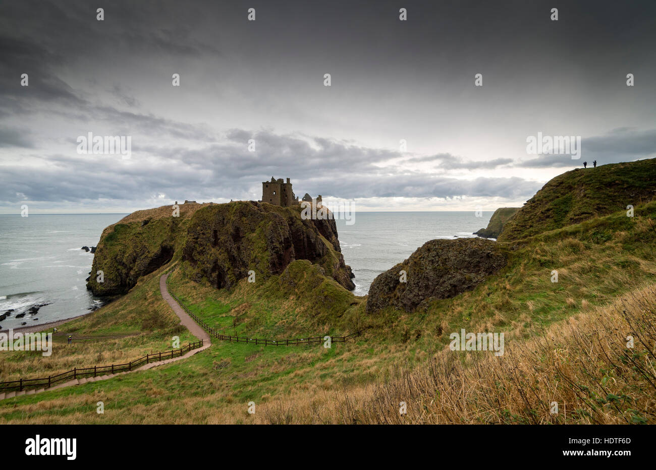 Dunnottar dunottar dunotar castle hi-res stock photography and images ...