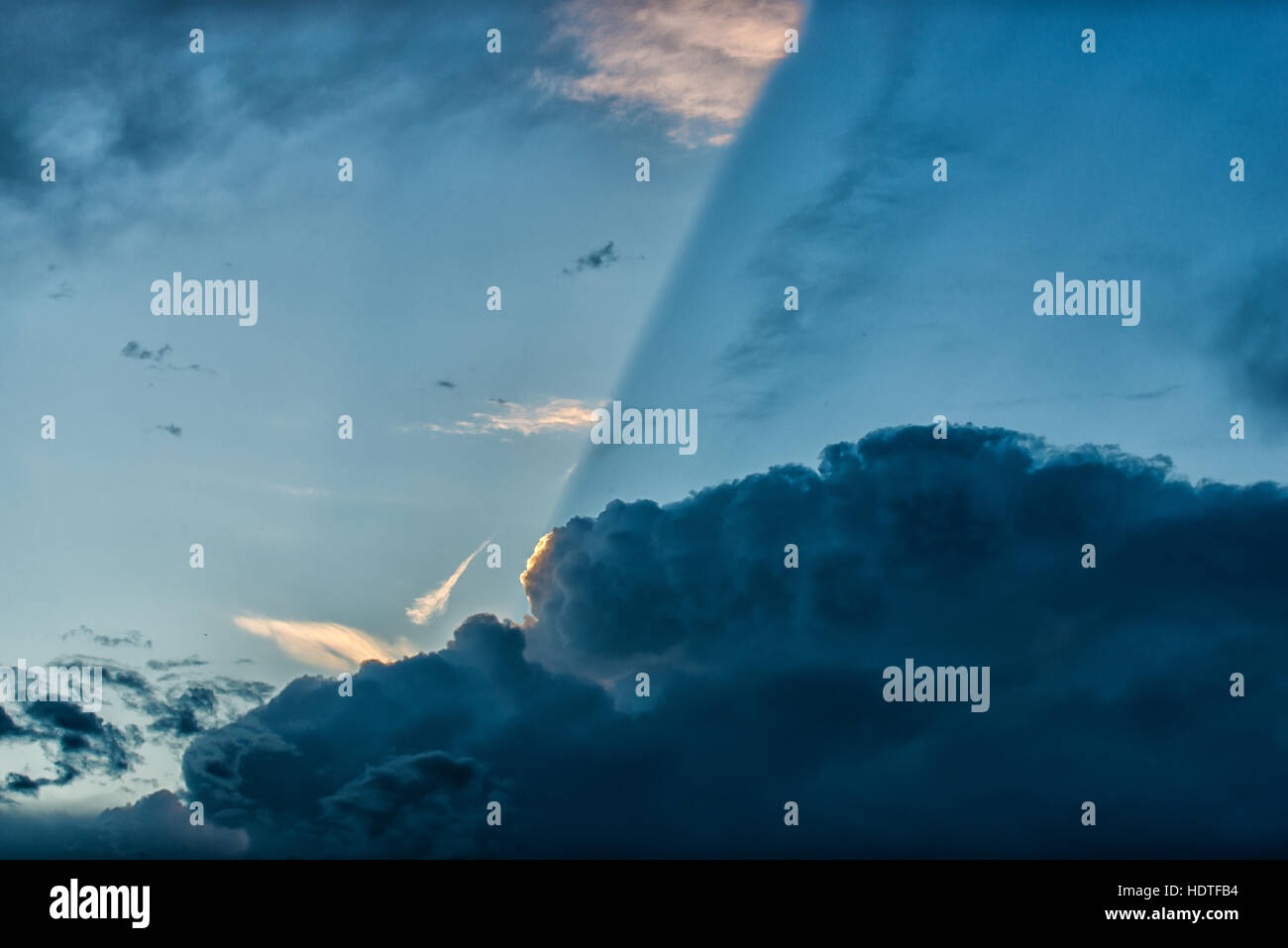 Amazing cloud formation hi-res stock photography and images - Alamy