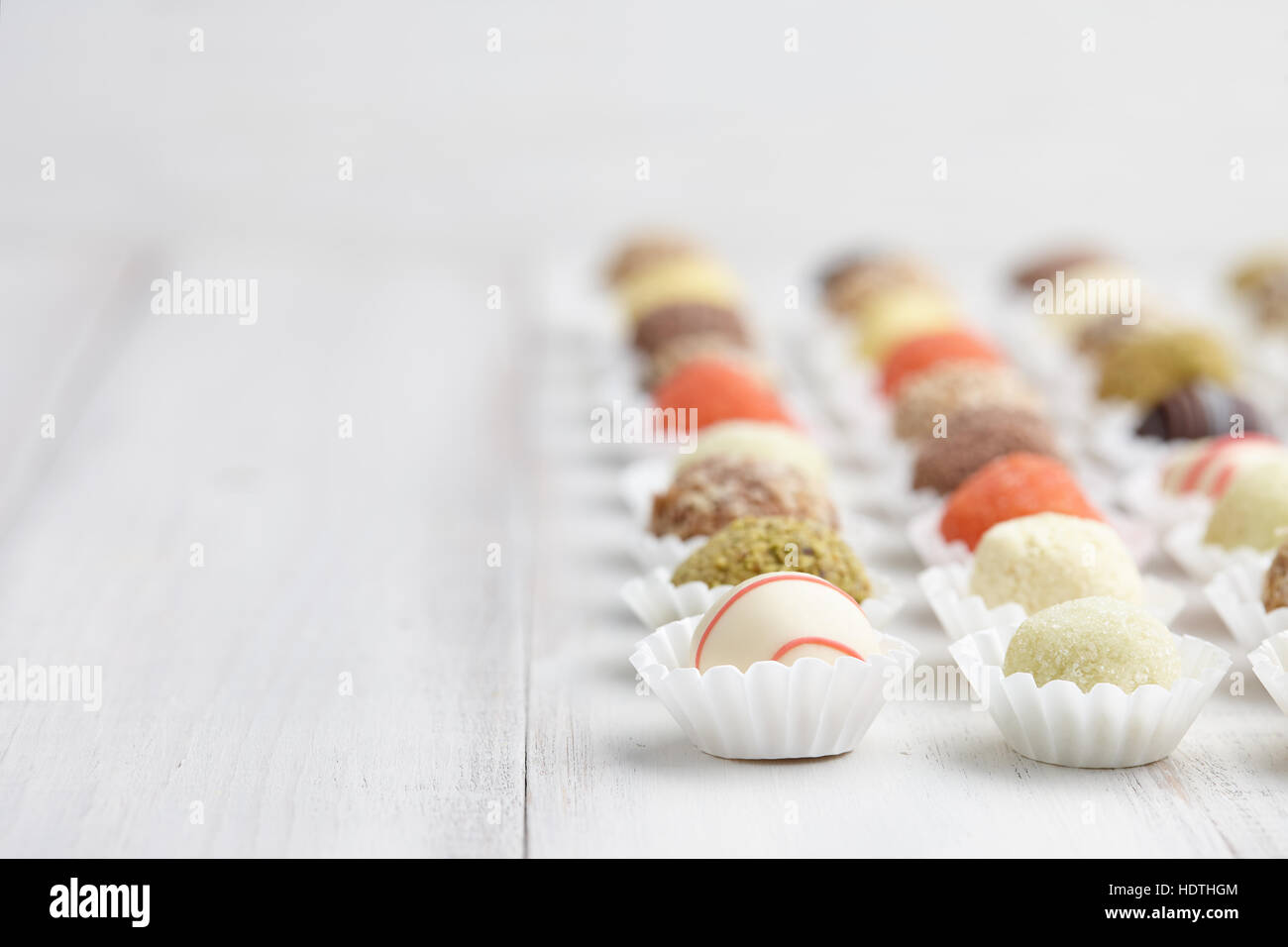 Rows of chocolates hi-res stock photography and images - Alamy