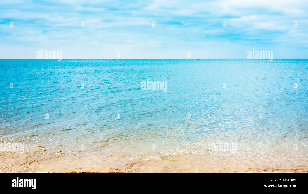 Ocean with sky hi-res stock photography and images - Alamy